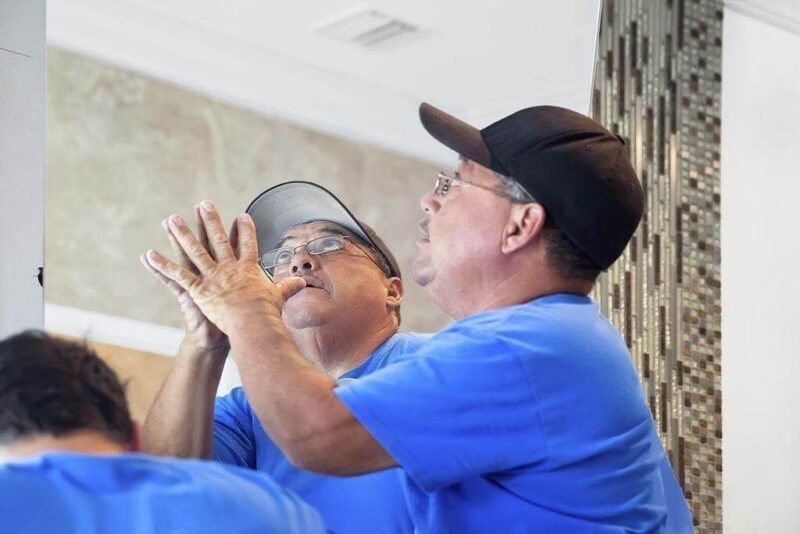 How to Install Gym Mirror in Your Home Gym? – A DIY Guide – Glass Genius