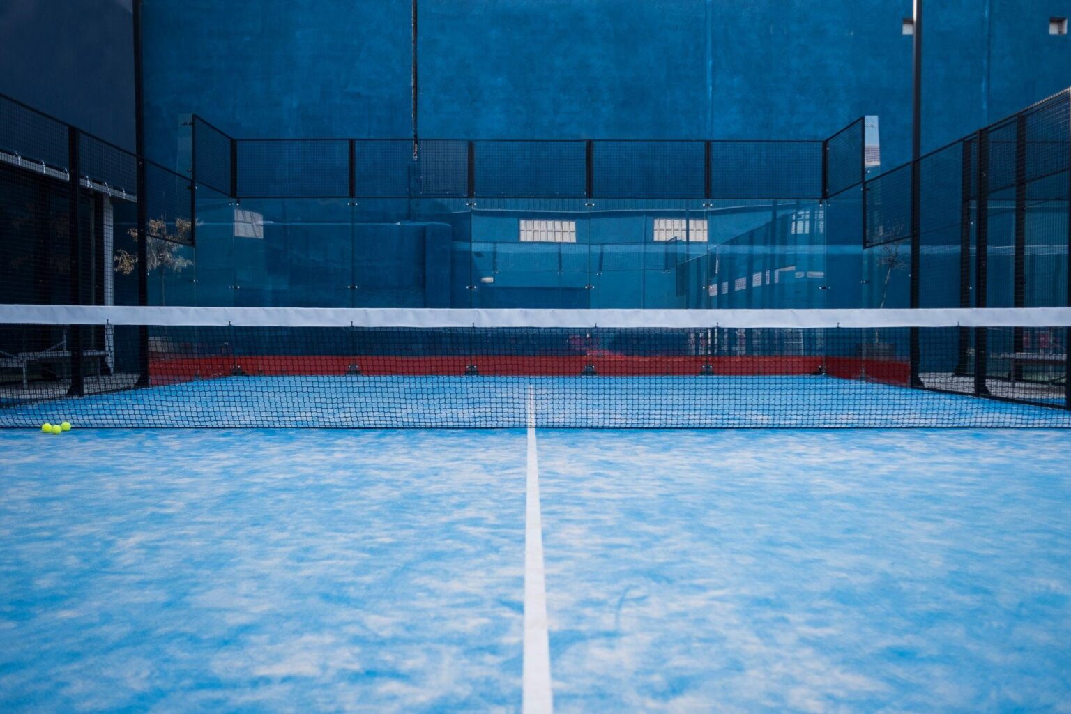 A Guide to Tempered Glass Wall Panels in Sports Arena | Glass Genius