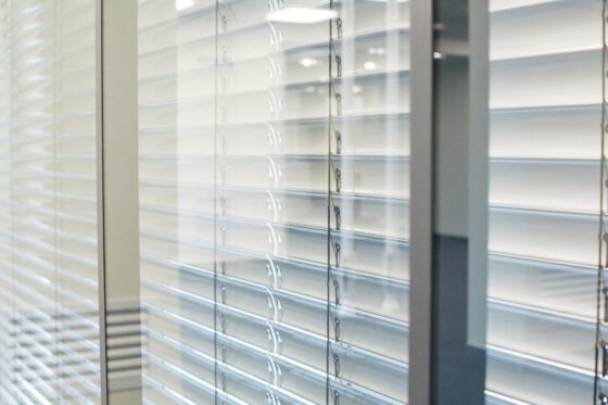 Jalousie Windows - A Detailed Overview | Glass Genius