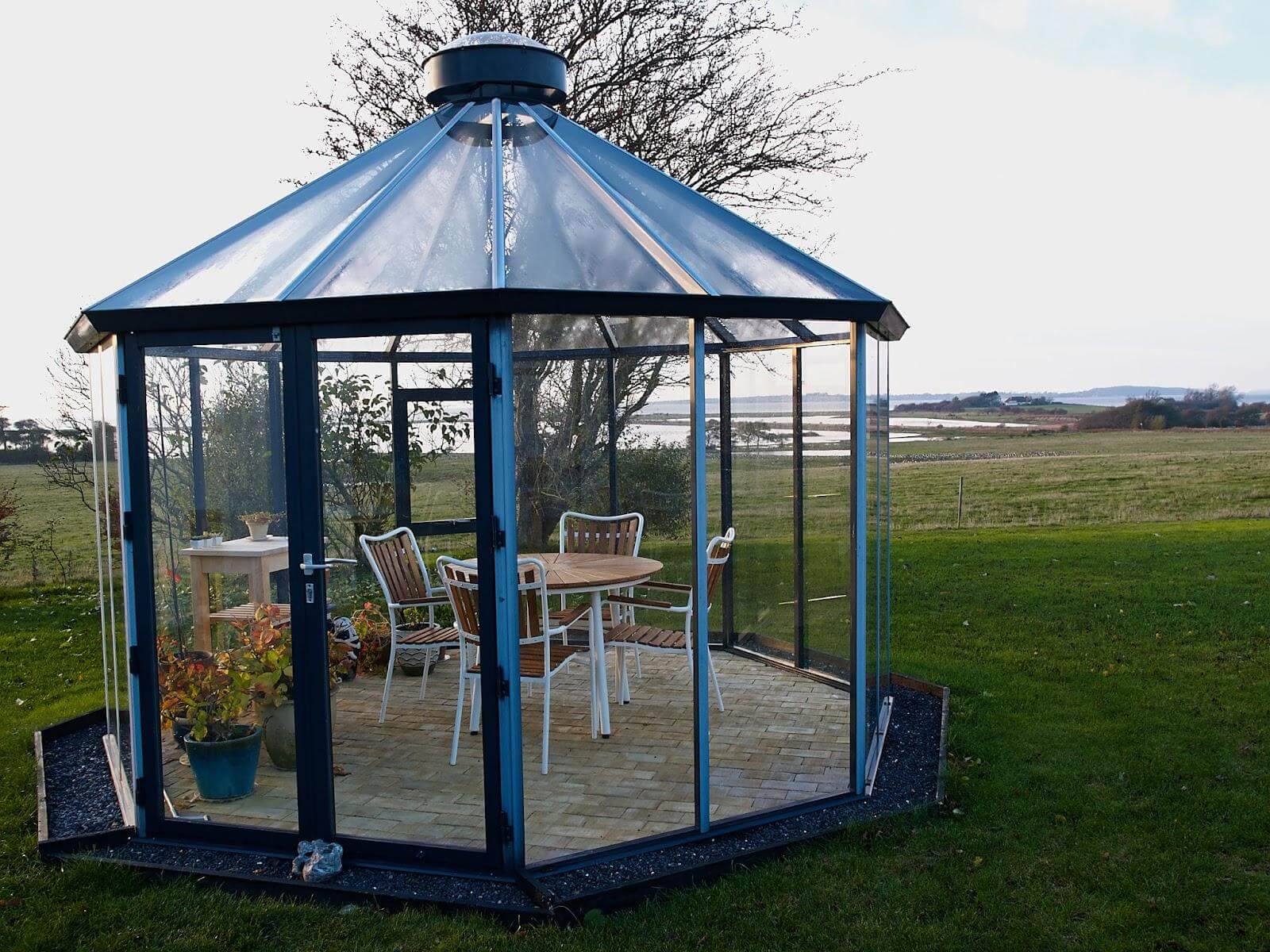 Solarium vs Sunroom – Differences You Should Know!