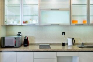 Where is Tempered Glass Used? 20 Common Applications – Glass Genius