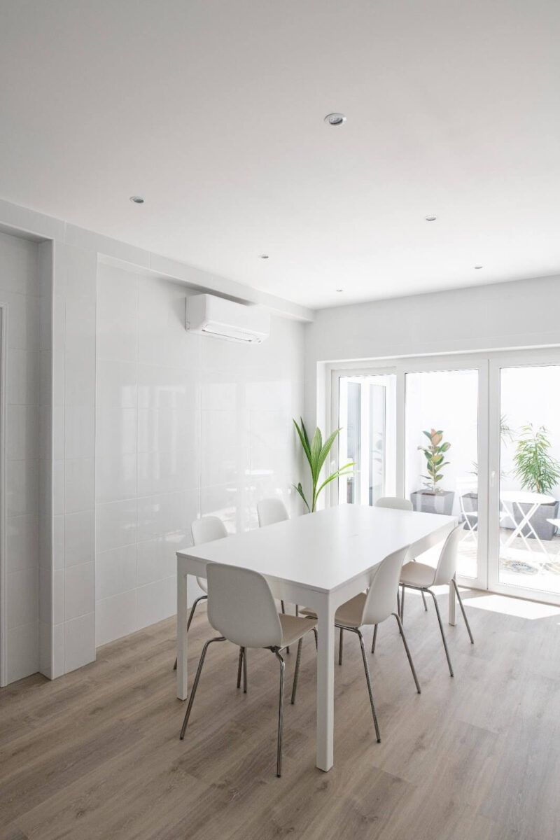 13 DIY Dining Table Plans You Can Build Today – Glass Genius